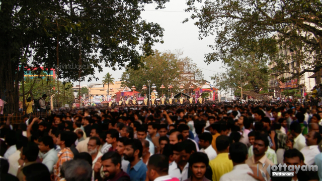 Thirunakkara Pakalpooram 2011